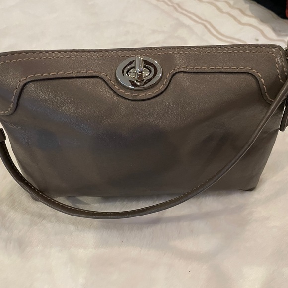 Coach | Bags | Authentic Vintage Coach Leather Wristlet With Toggle ...